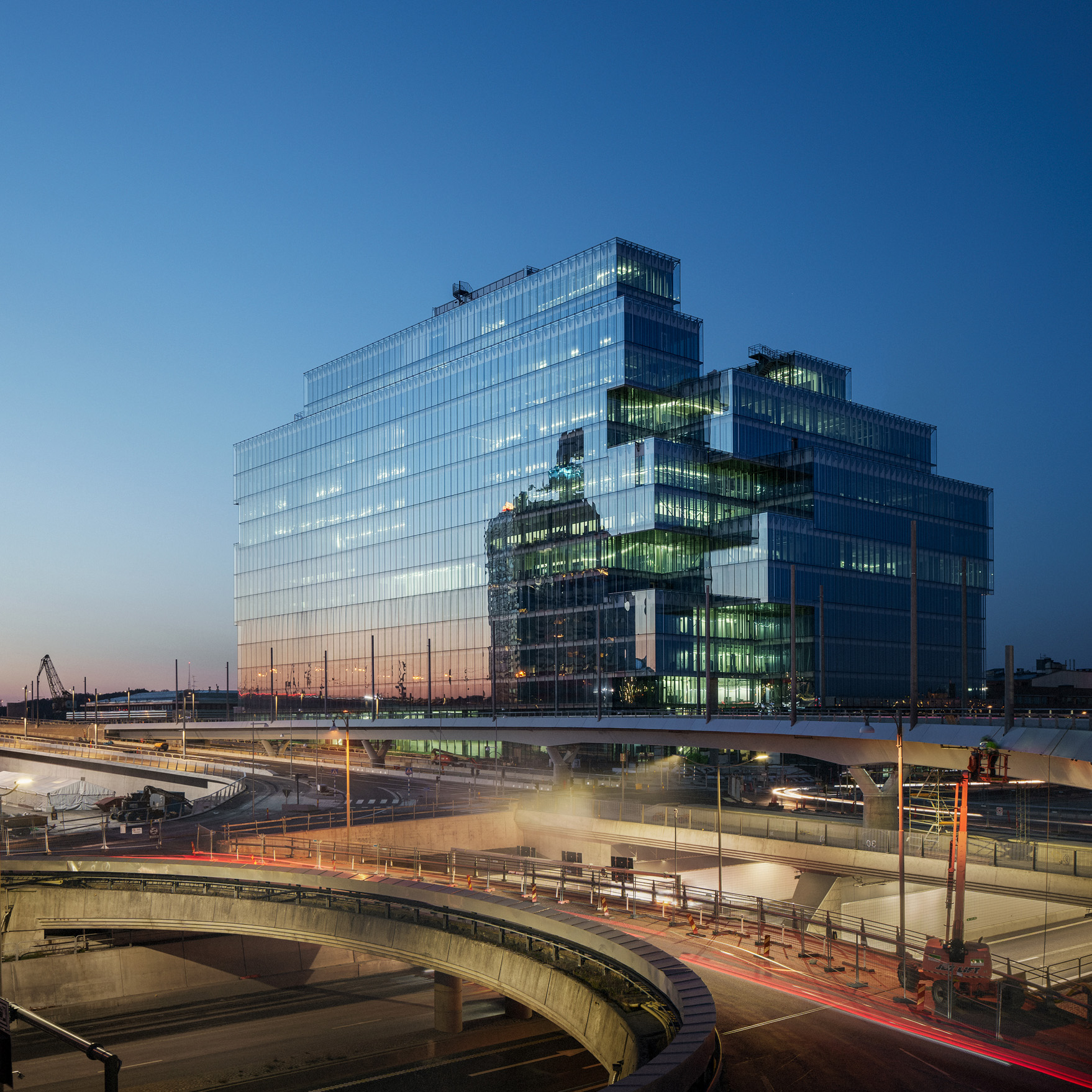 Notor 36 - Straight lines, right angles - Fagerhult (International)